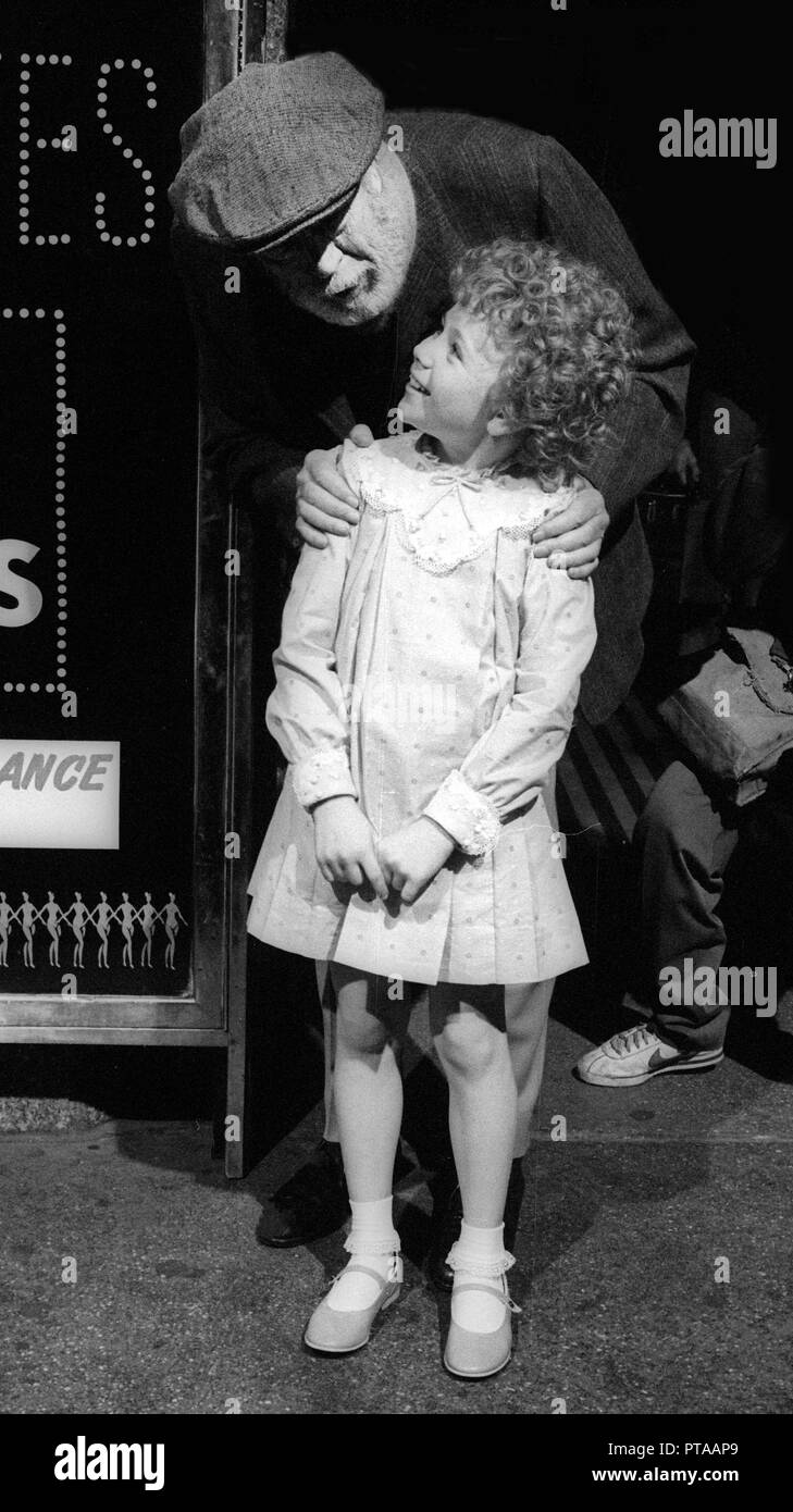 Annie aileen quinn hi-res stock photography and images - Alamy