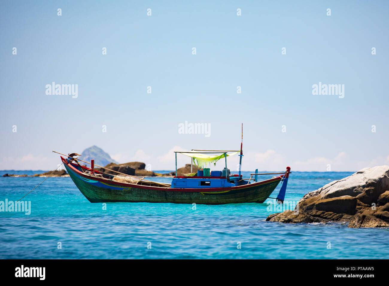 Asian fishing boat hi-res stock photography and images - Alamy