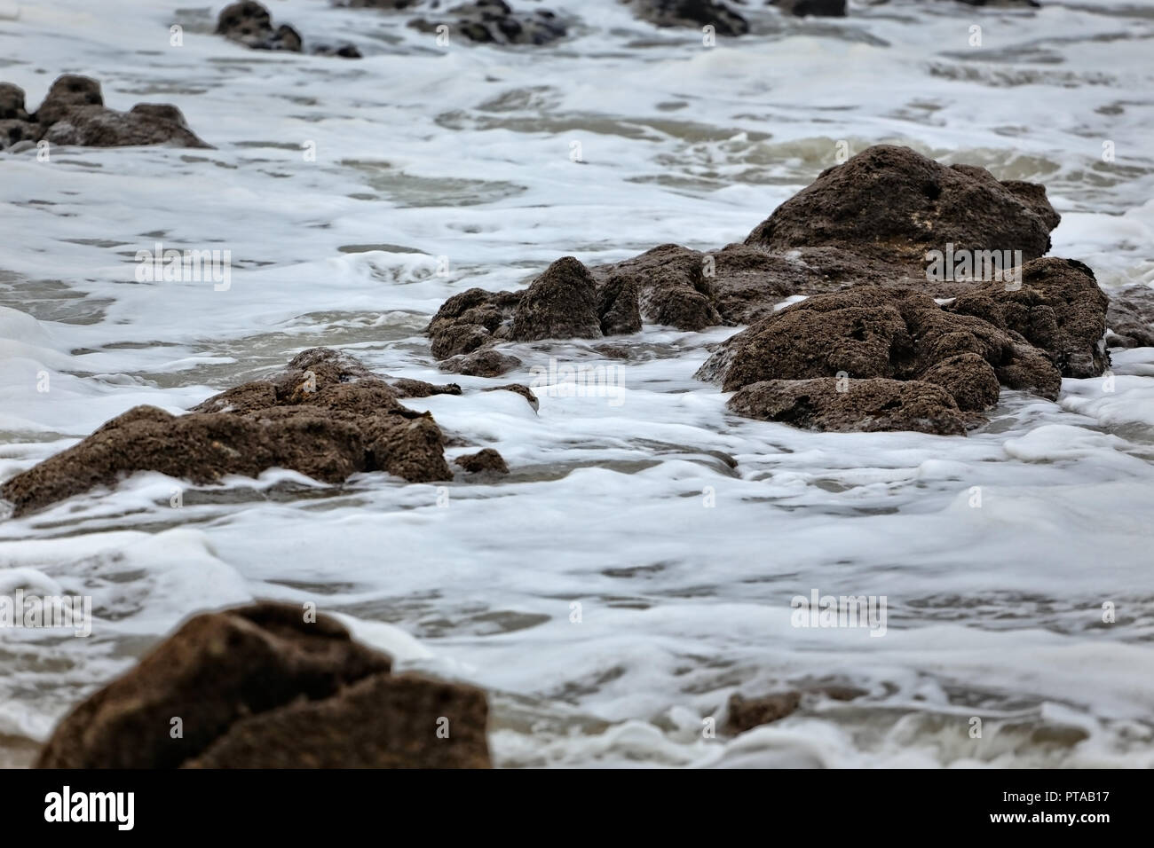 Sea texture waves foaming splashing hi-res stock photography and images ...