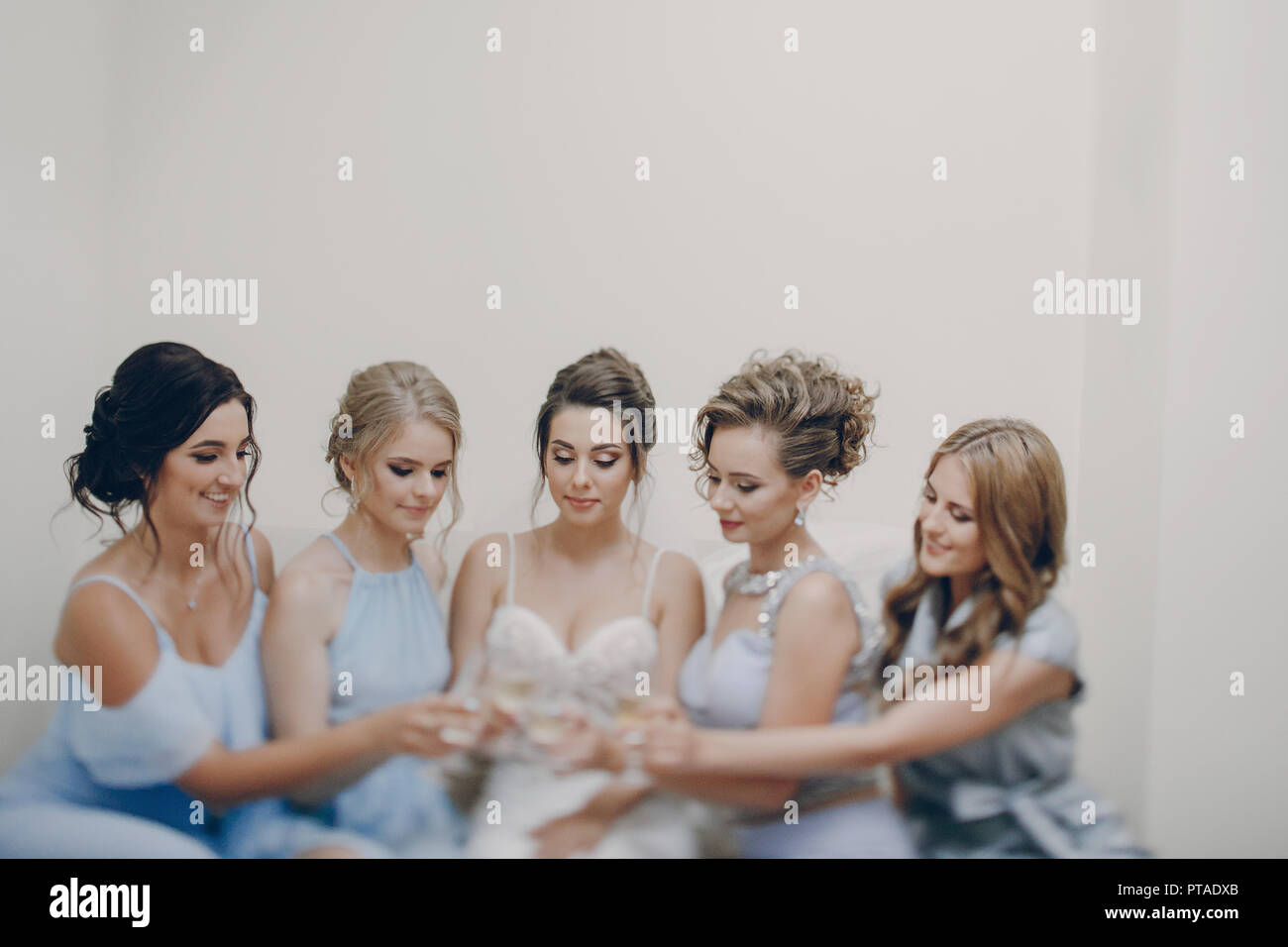 Stylish bride hi-res stock photography and images - Alamy