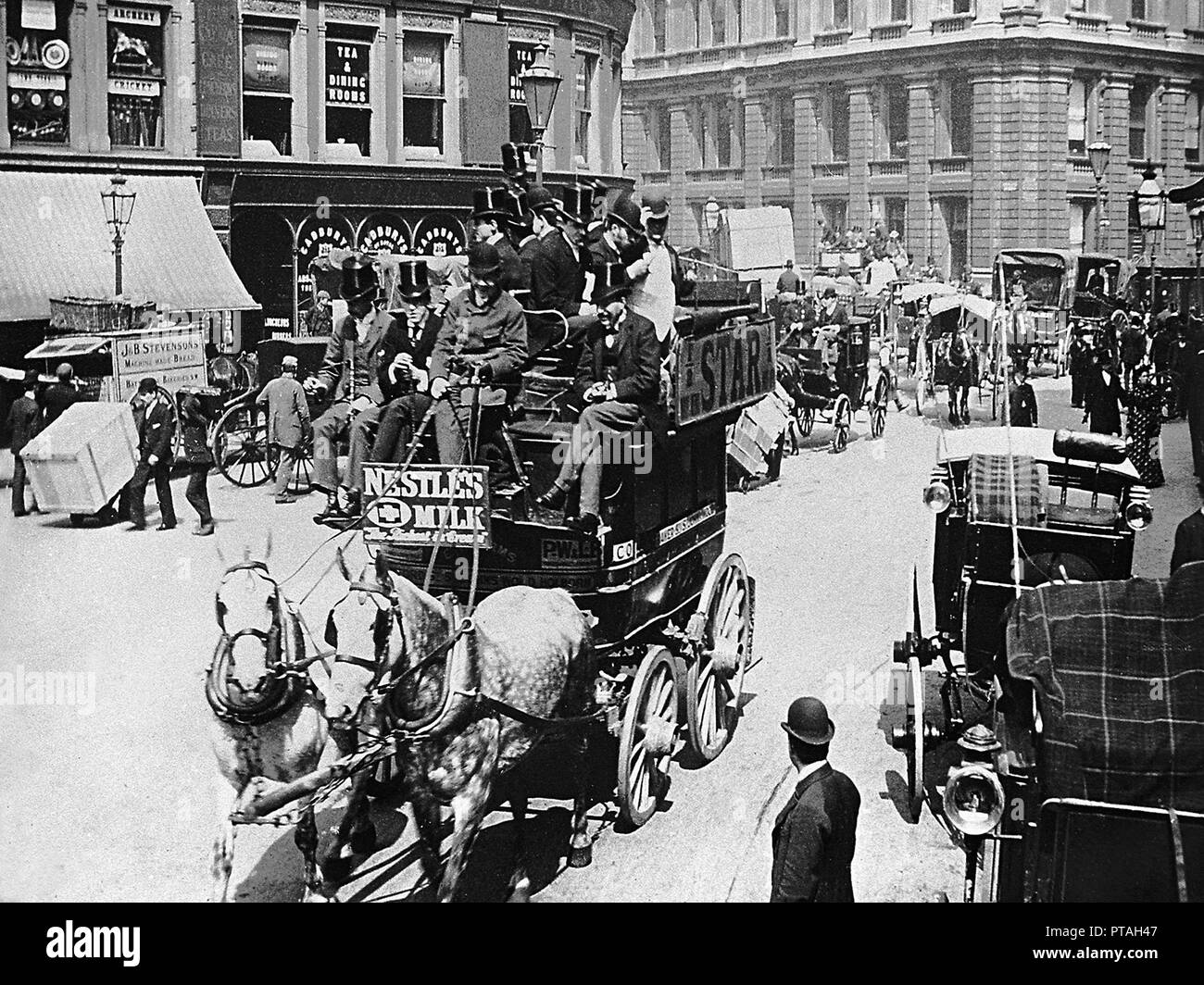 Horse drawn bus london hi-res stock photography and images - Alamy