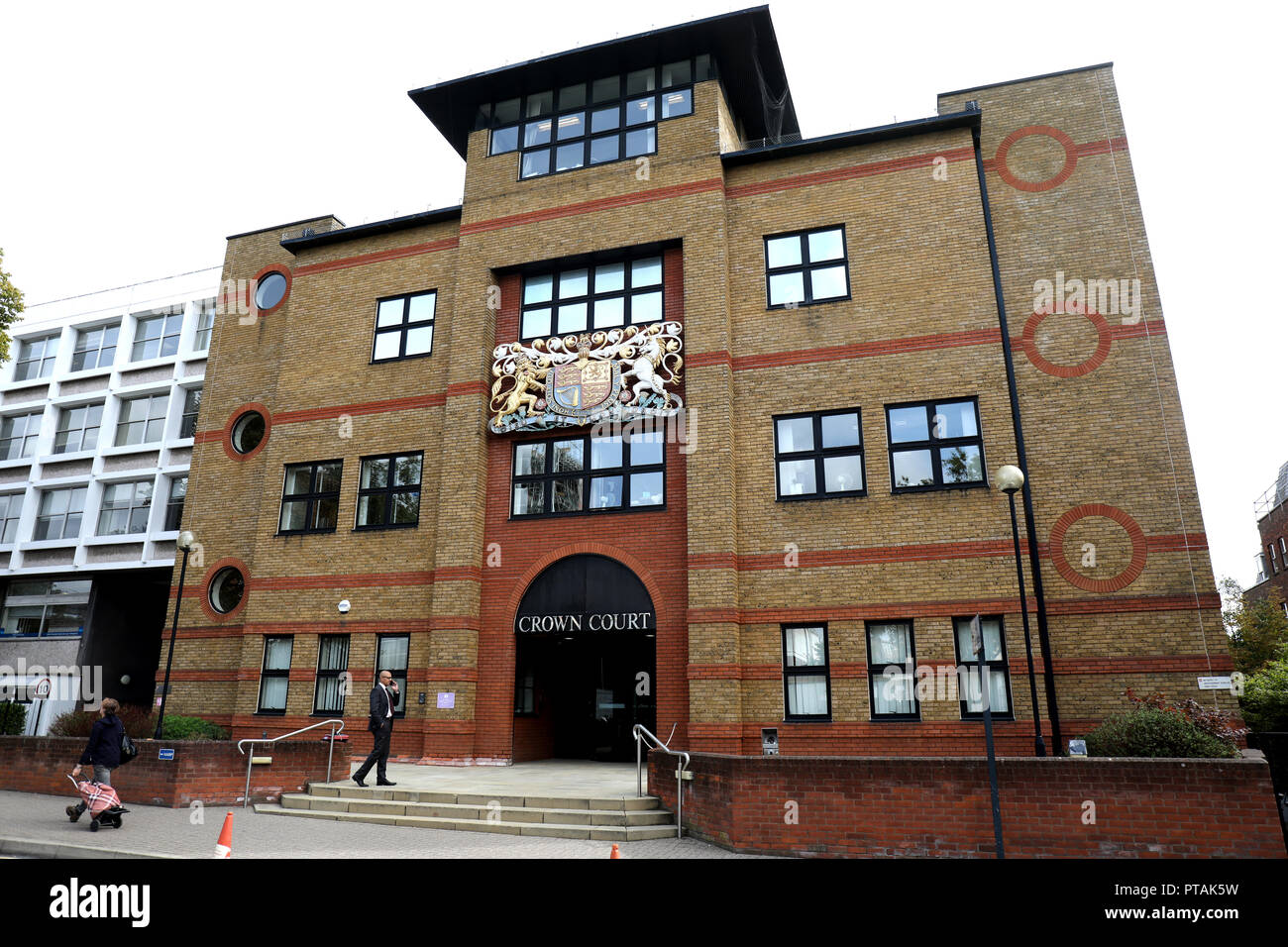 St albans crown court hi-res stock photography and images - Alamy