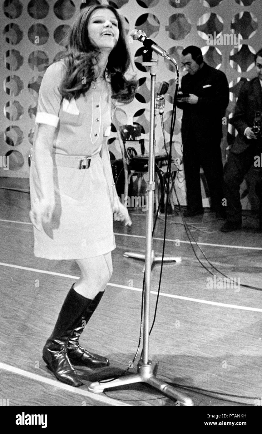 The italian singer milva Black and White Stock Photos & Images - Alamy