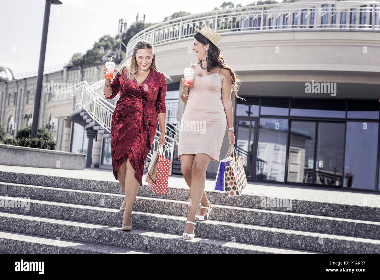 Body shaming women hi-res stock photography and images - Alamy