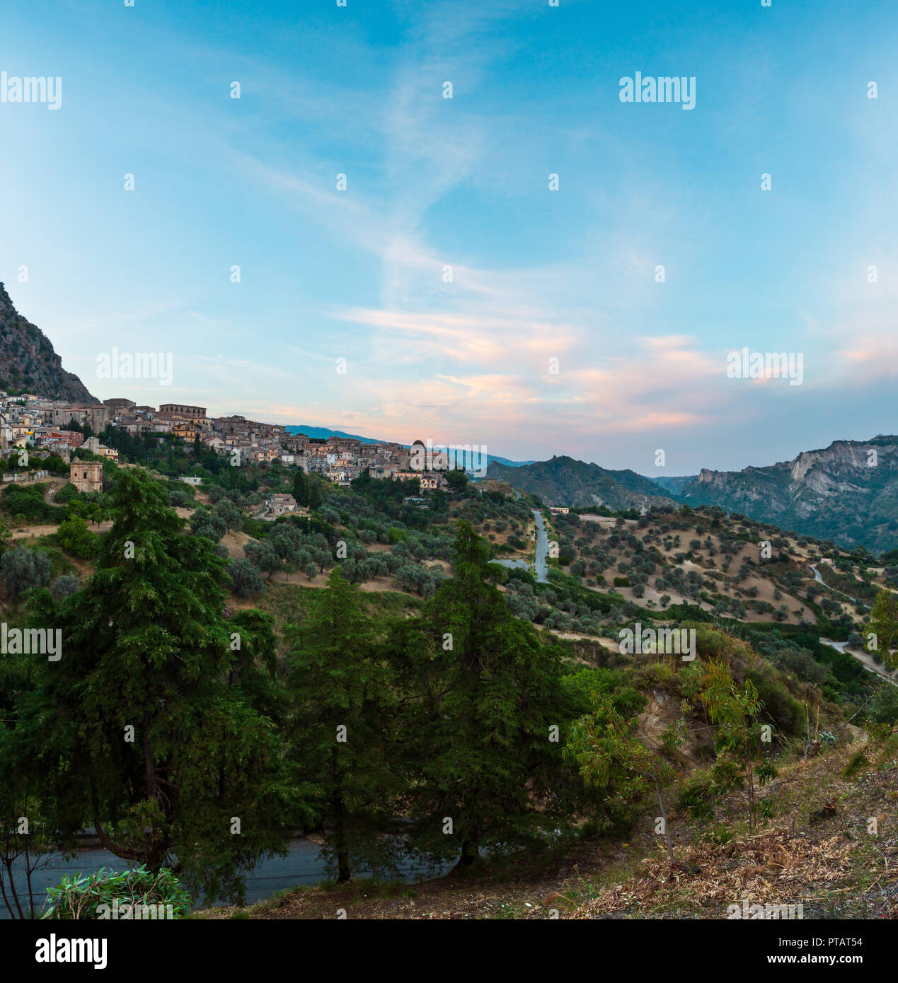 Calabria house scenery hi-res stock photography and images - Alamy