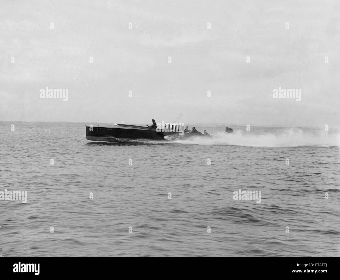 The hydroplane 'Maple Leaf IV', 1914. Creator: Kirk & Sons of Cowes ...