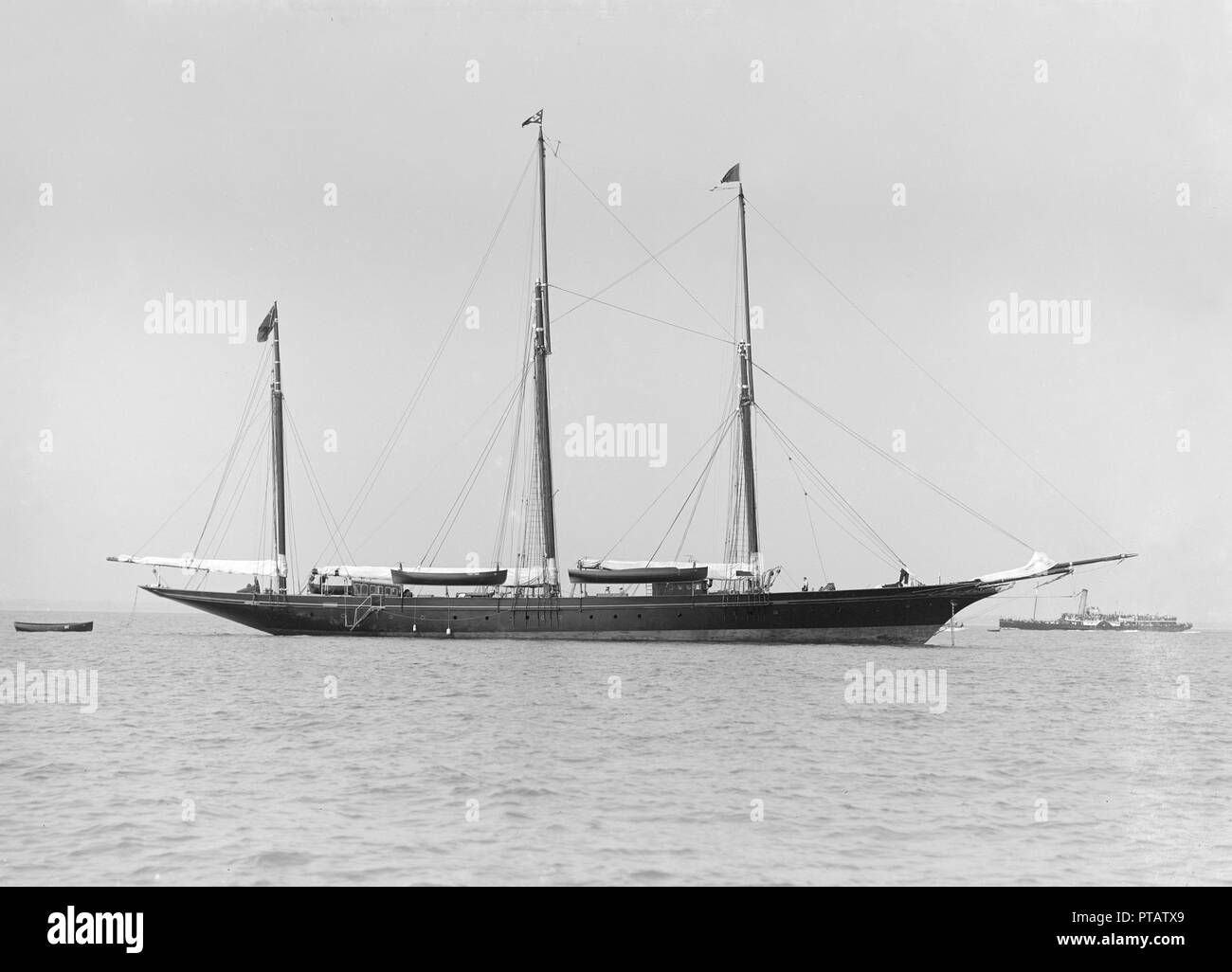 Three mast schooner Black and White Stock Photos & Images - Alamy