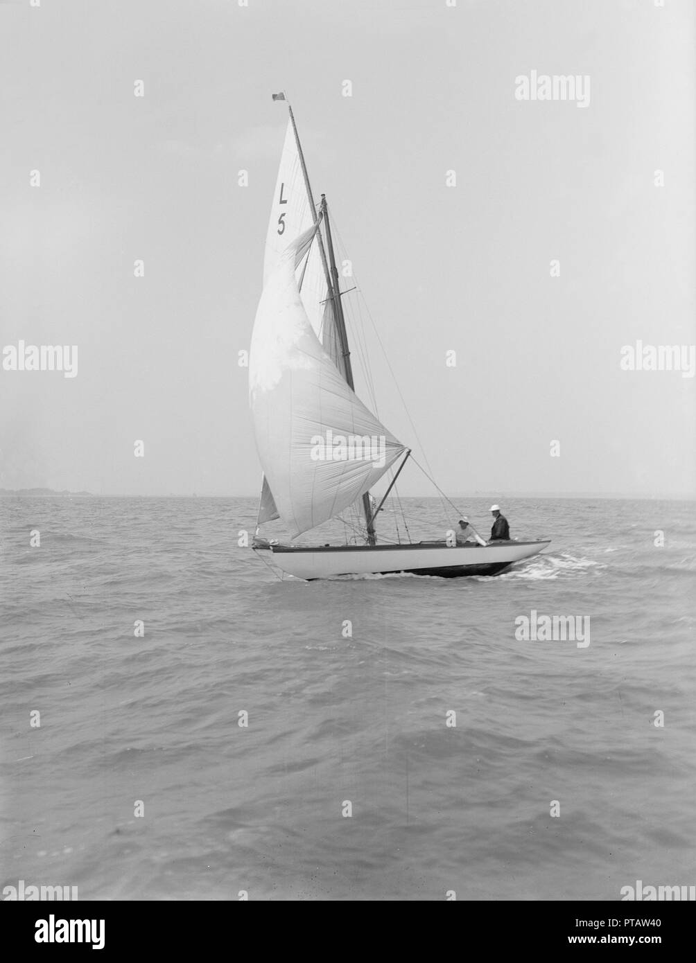 Gunter rig sailing hi-res stock photography and images - Alamy