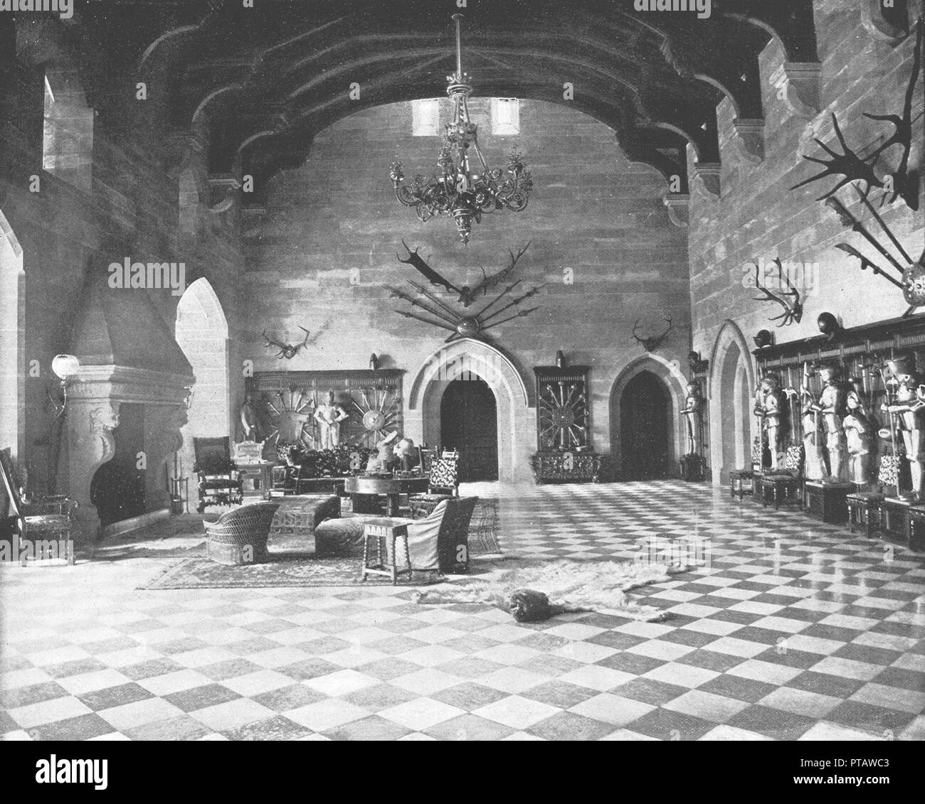 Great medieval hall chandelier hi-res stock photography and images - Alamy