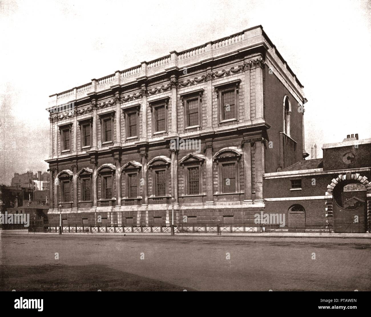 Palace of whitehall 19th century hi-res stock photography and images ...