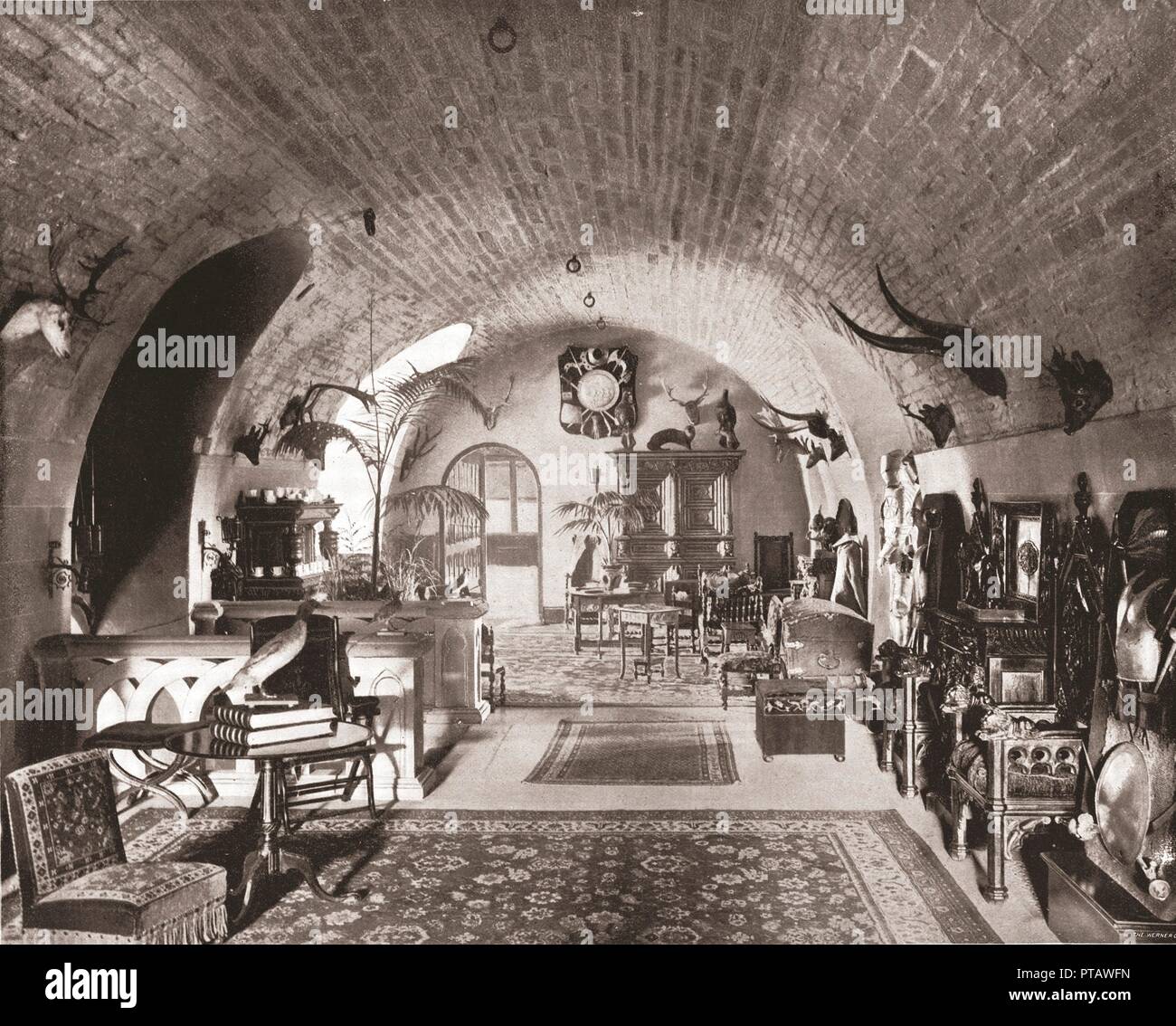 Glamis castle interior hi-res stock photography and images - Alamy