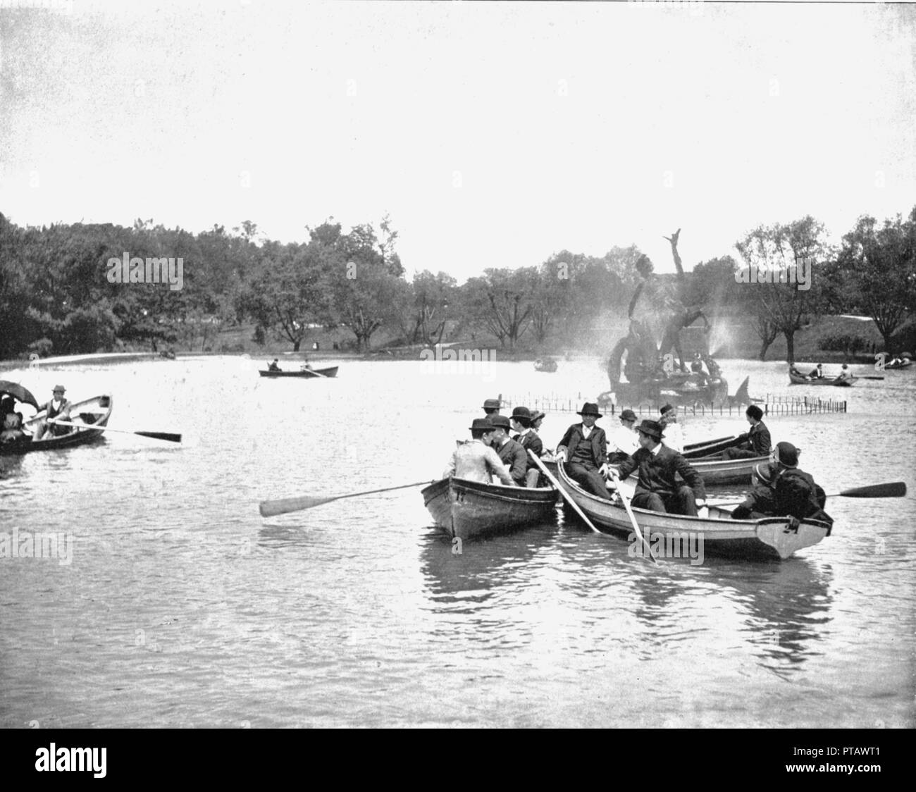 Cleveland lagoon Black and White Stock Photos & Images - Alamy