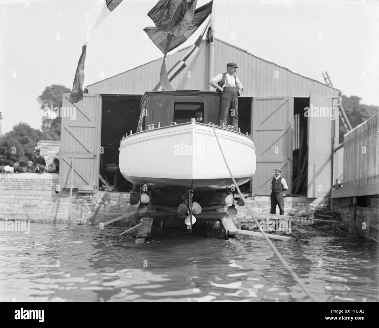 Slipway launch hi-res stock photography and images - Alamy