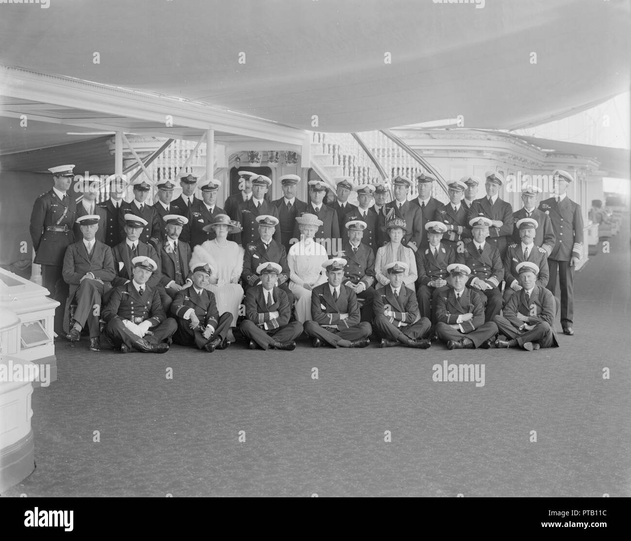 King george v and queen mary sons hi-res stock photography and images ...