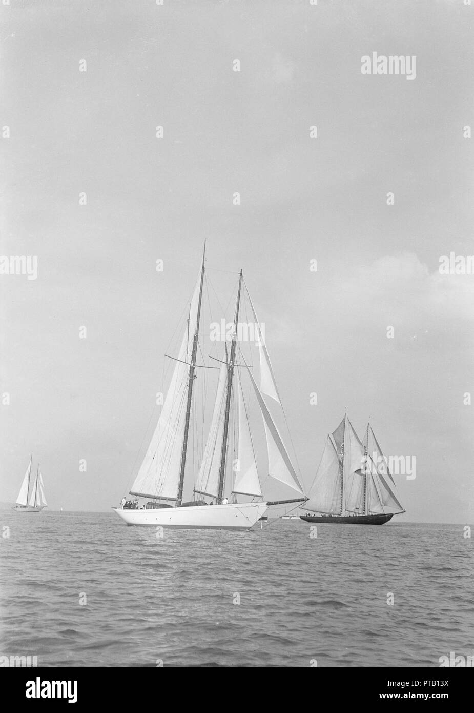 Bluenose schooner hi-res stock photography and images - Alamy