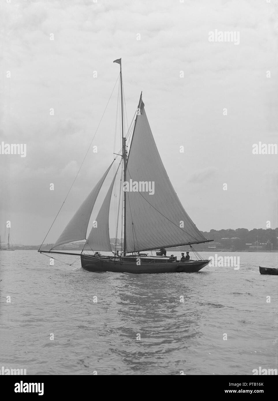 Gaff rigged cutter hi-res stock photography and images - Alamy