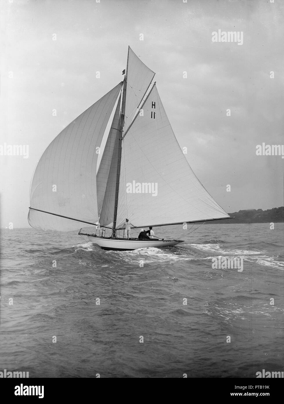 8 metre yacht hi-res stock photography and images - Alamy