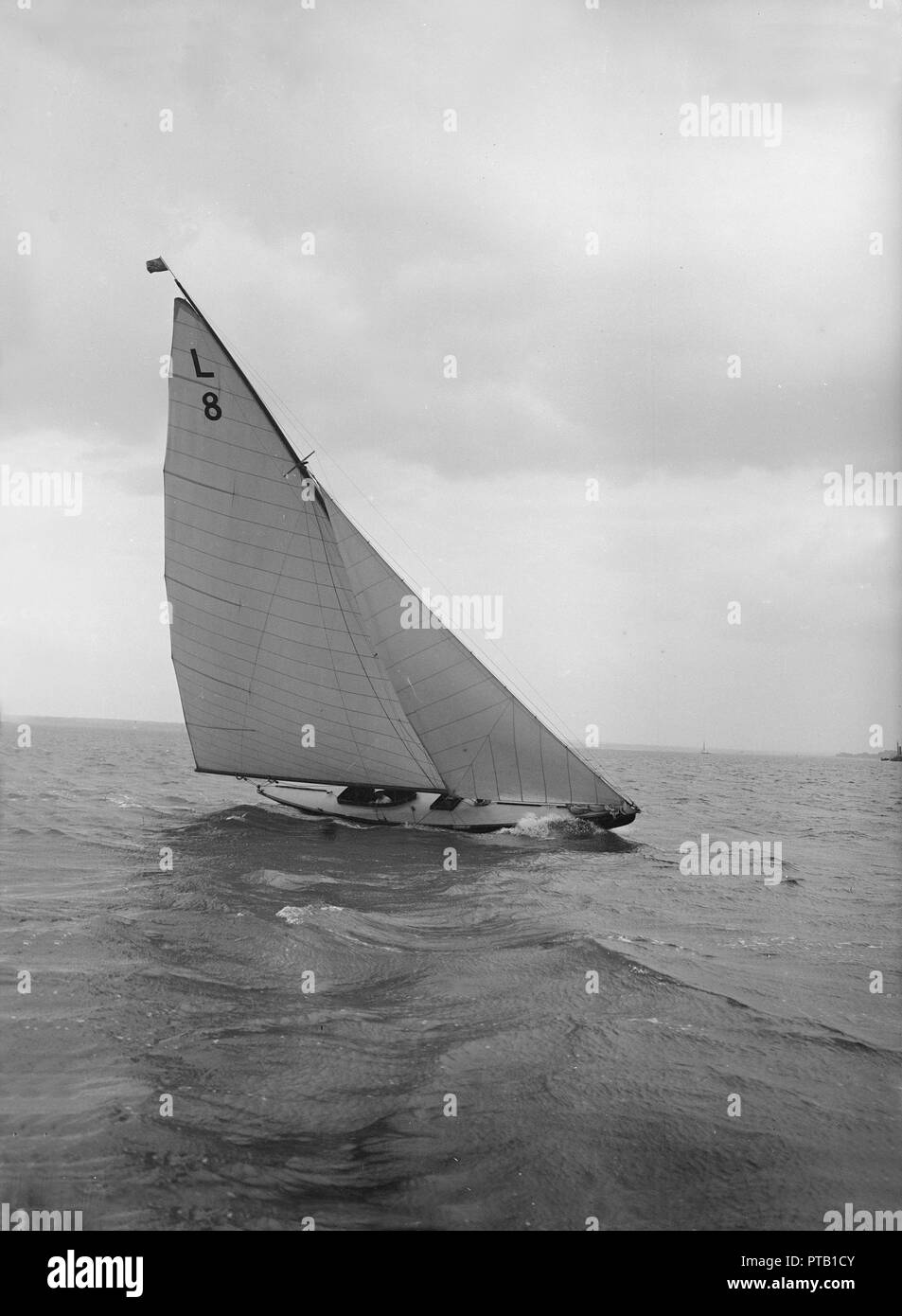 Upwind leg hi-res stock photography and images - Alamy