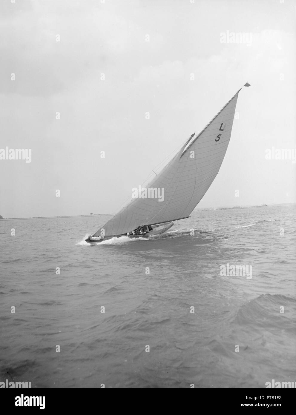 Upwind leg hi-res stock photography and images - Alamy