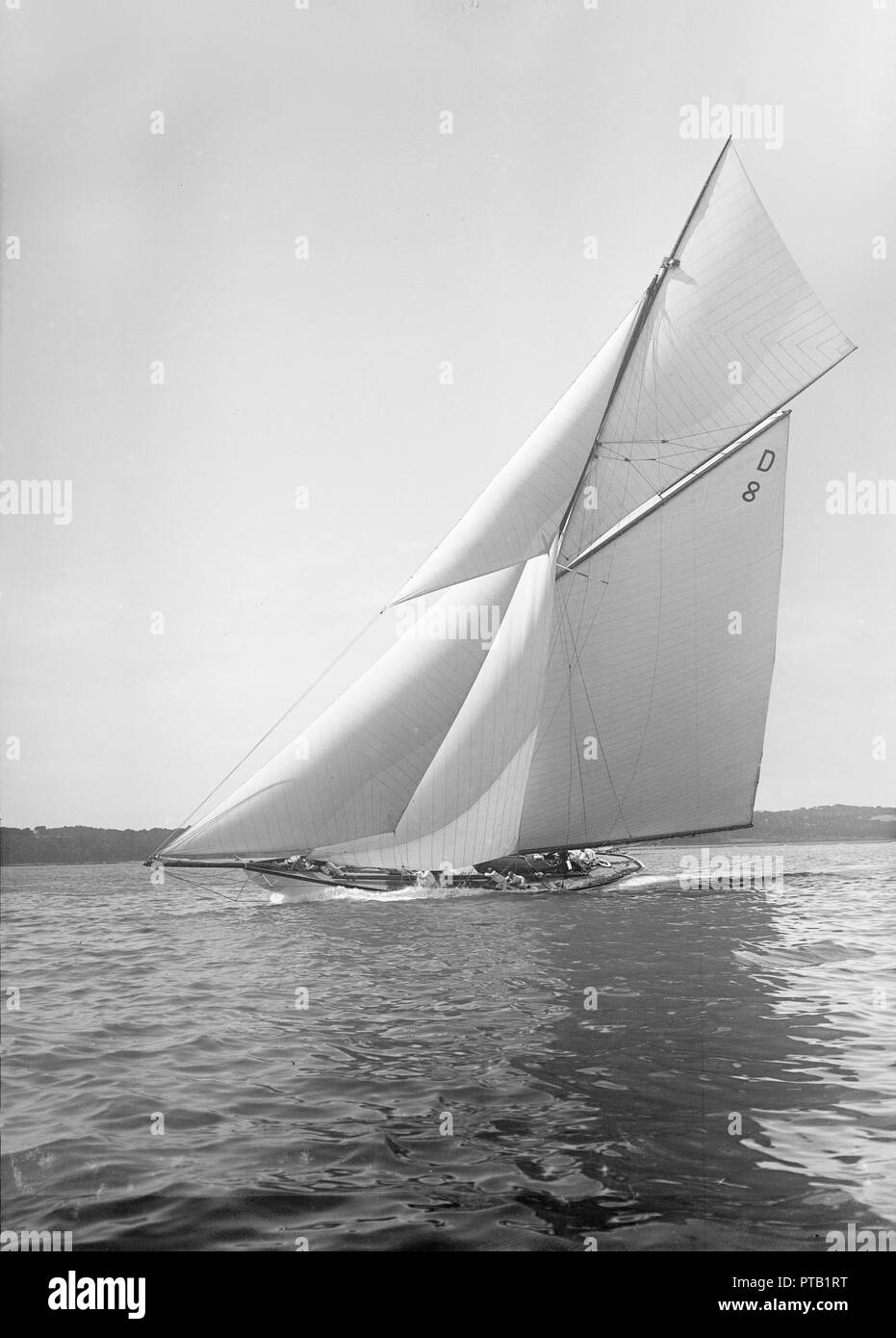 The 15 Metre cutter 'Paula II' close-hauled, 1911. Creator: Kirk & Sons ...