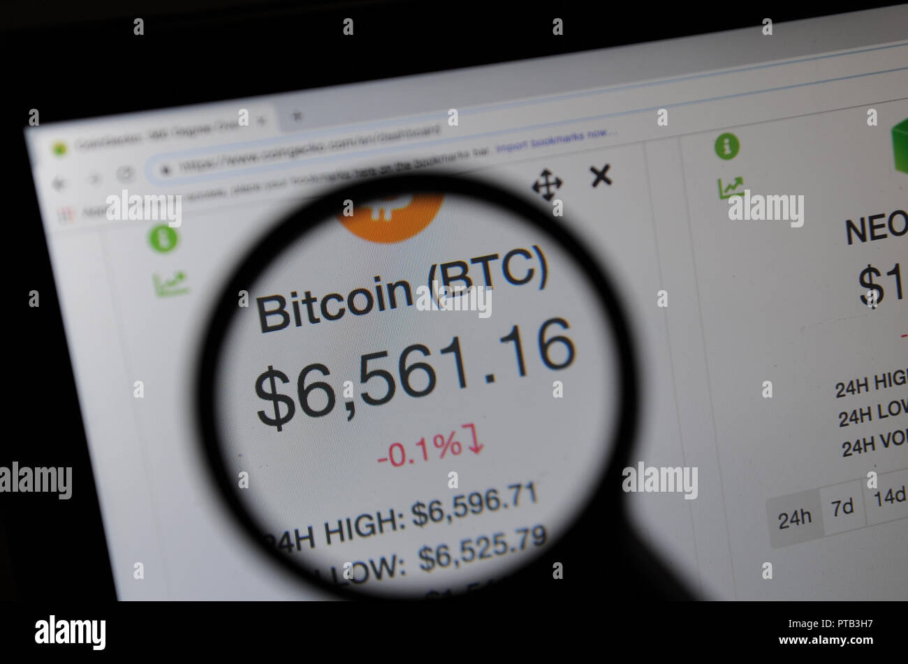 Cryptocurrency ranking chart app hi-res stock photography and images ...