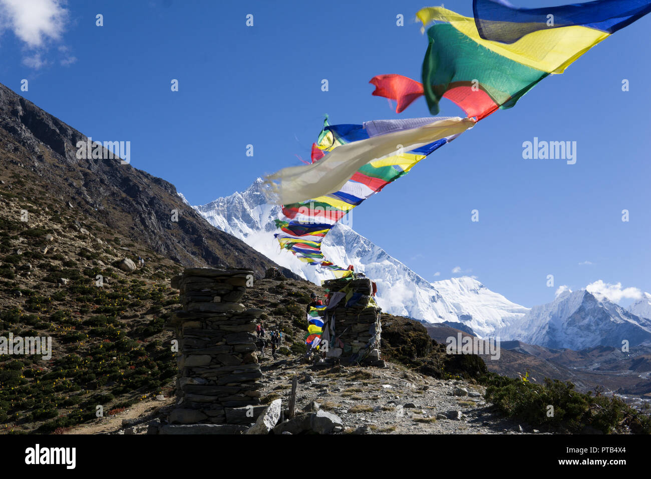 Hindu flags hi-res stock photography and images - Alamy