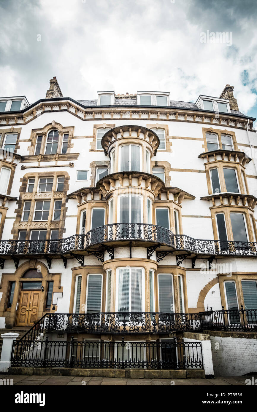 Victorian bay windows hi-res stock photography and images - Alamy