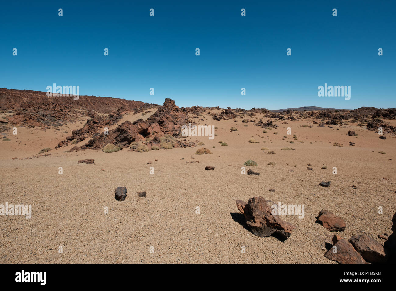 Rocky blue sky background hi-res stock photography and images - Alamy
