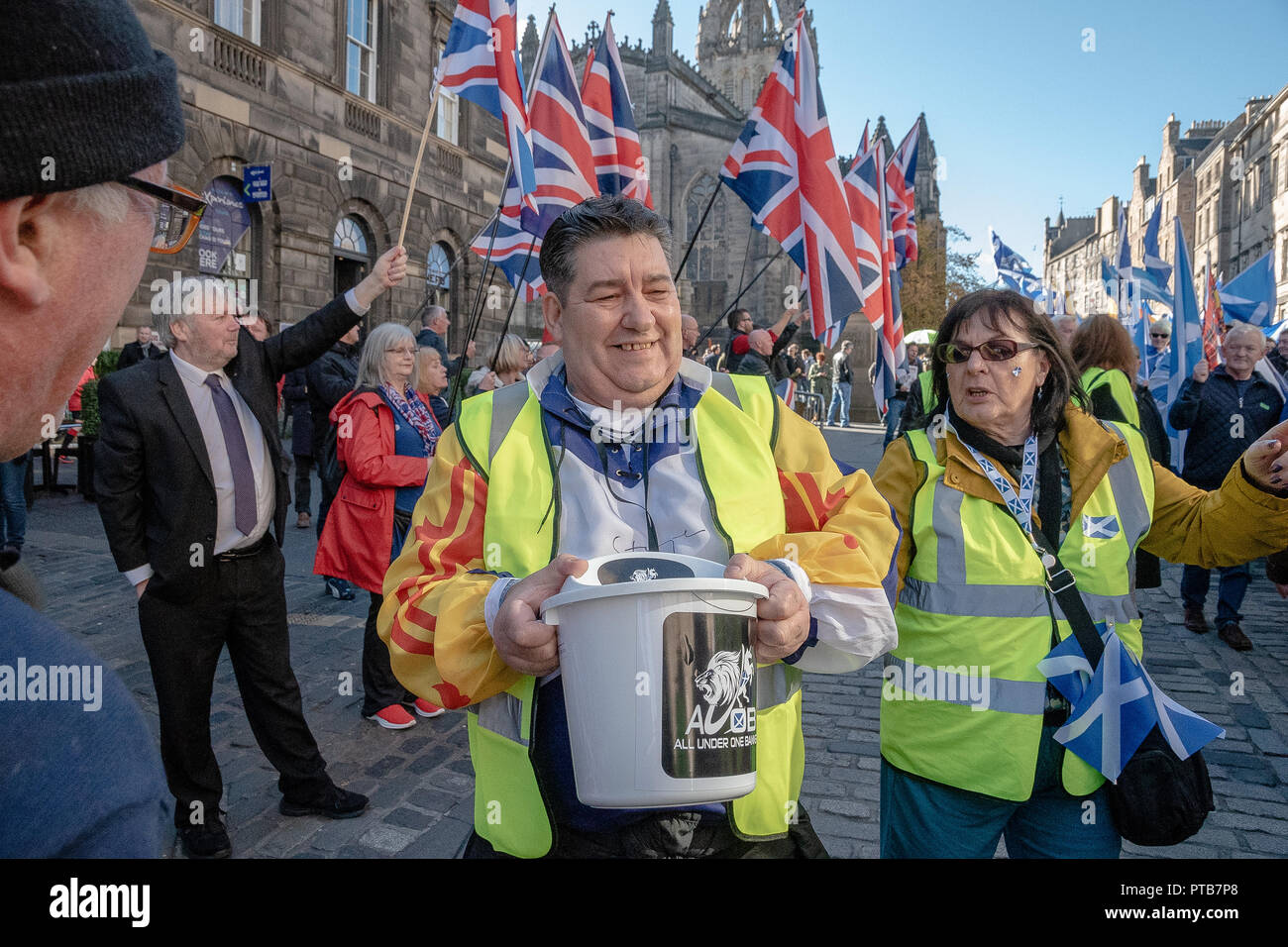 Pro union protesters counter hi-res stock photography and images - Alamy