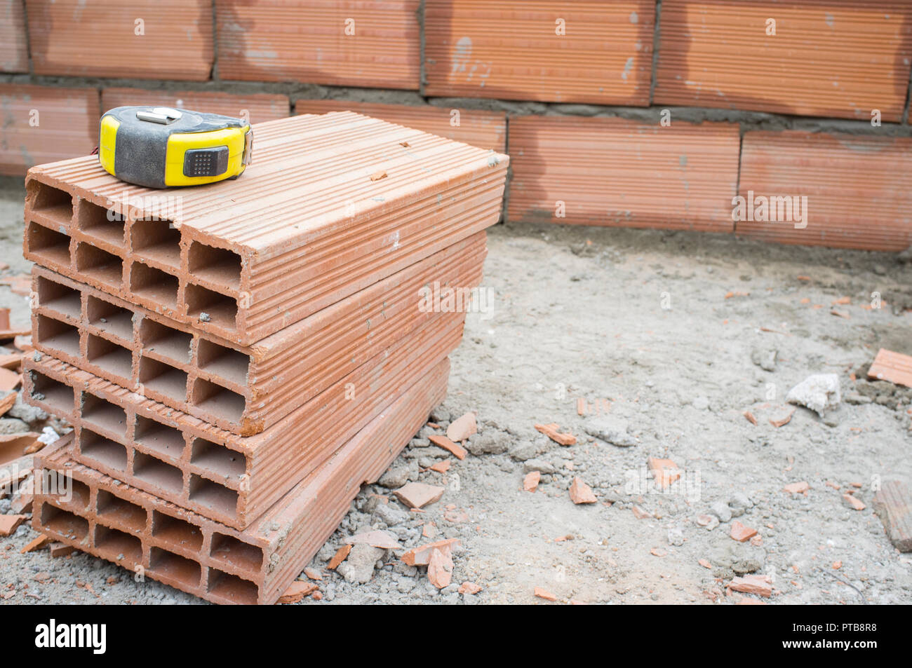 Clay based bricks hi-res stock photography and images - Alamy