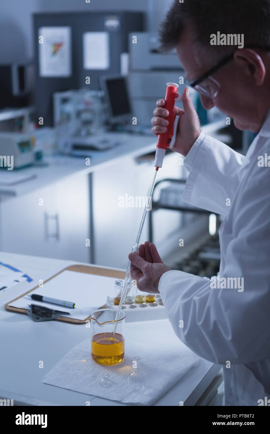 Mechanical innovation laboratory hi-res stock photography and images ...