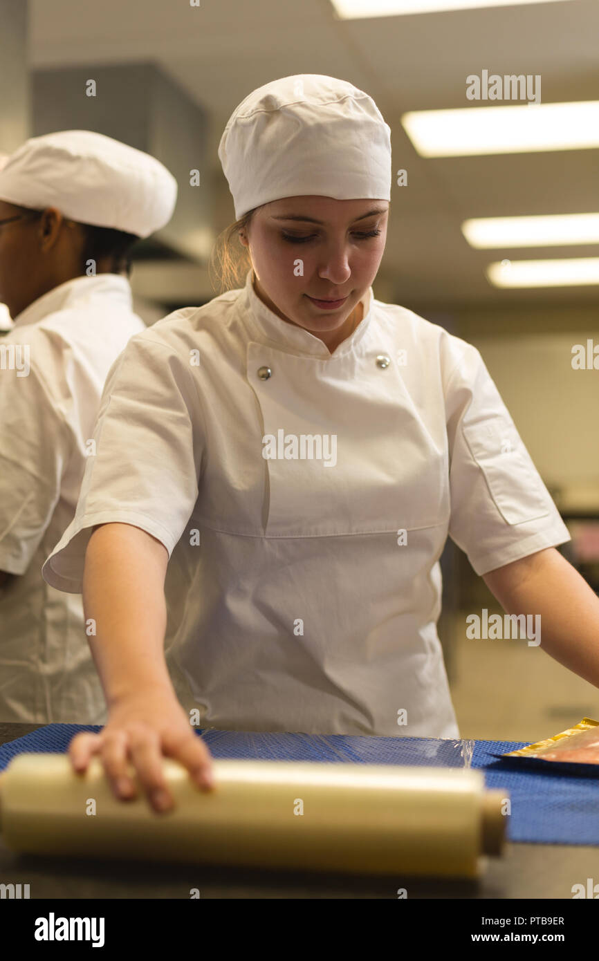 Plastic wrap hi-res stock photography and images - Alamy