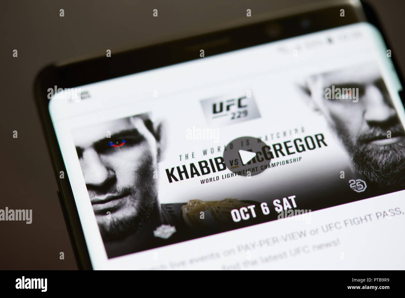 Video game screen hi-res stock photography and images - Alamy