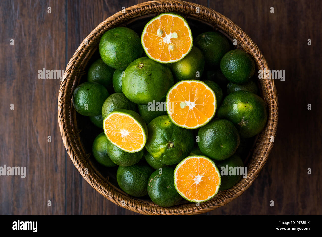 Tangerine tree citrus unshiu hi-res stock photography and images - Alamy