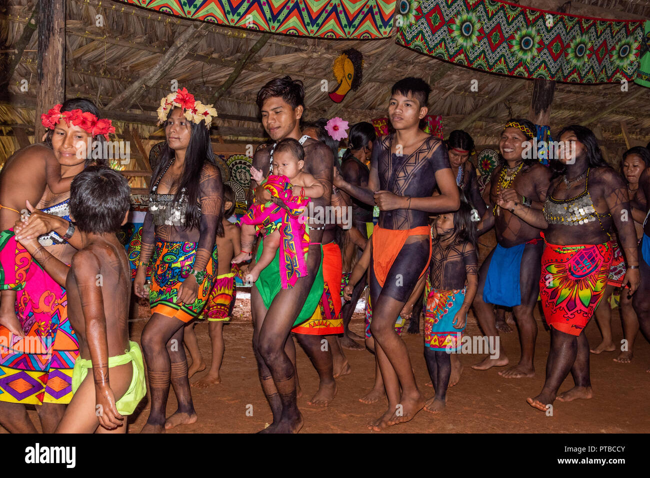 Indigenous embera girl hi-res stock photography and images - Alamy