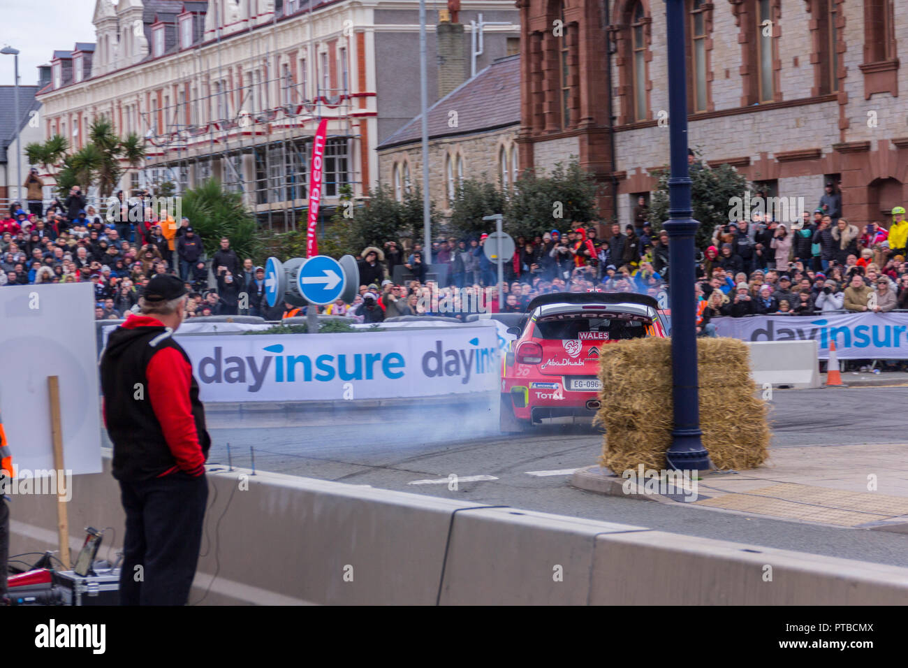 Car rally finish hi-res stock photography and images - Alamy