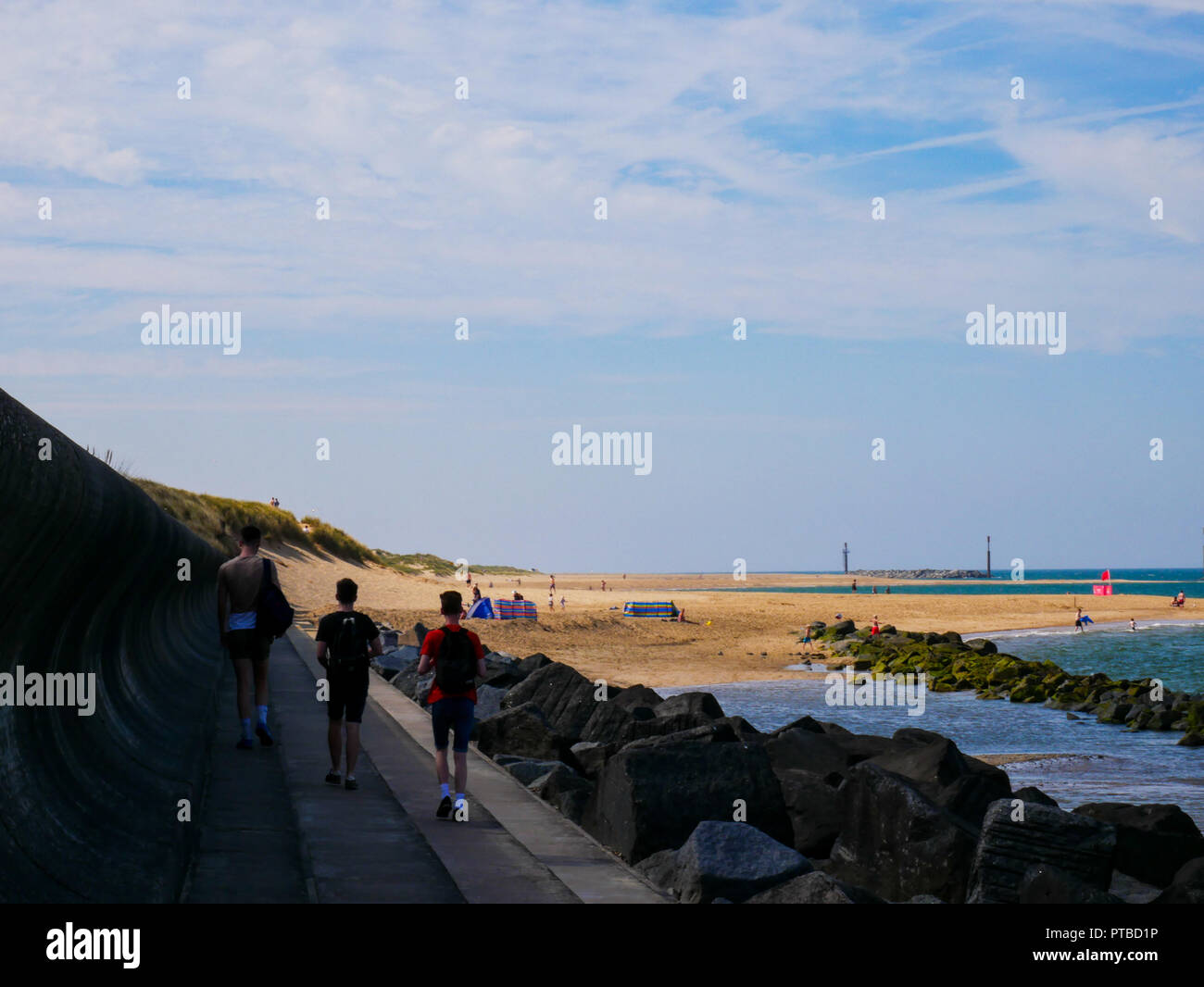 Sea palling beach norfolk hi-res stock photography and images - Alamy