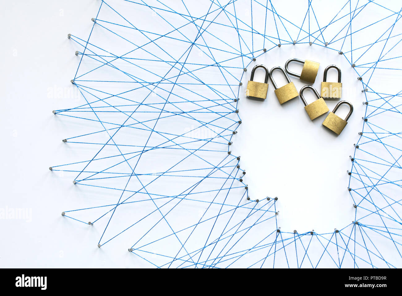 Human head pin connection hi-res stock photography and images - Alamy