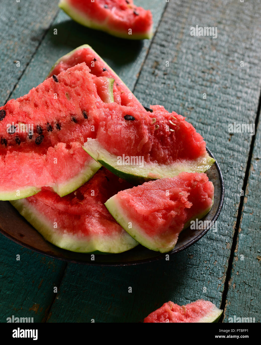 Cracked watermelon hi-res stock photography and images - Alamy