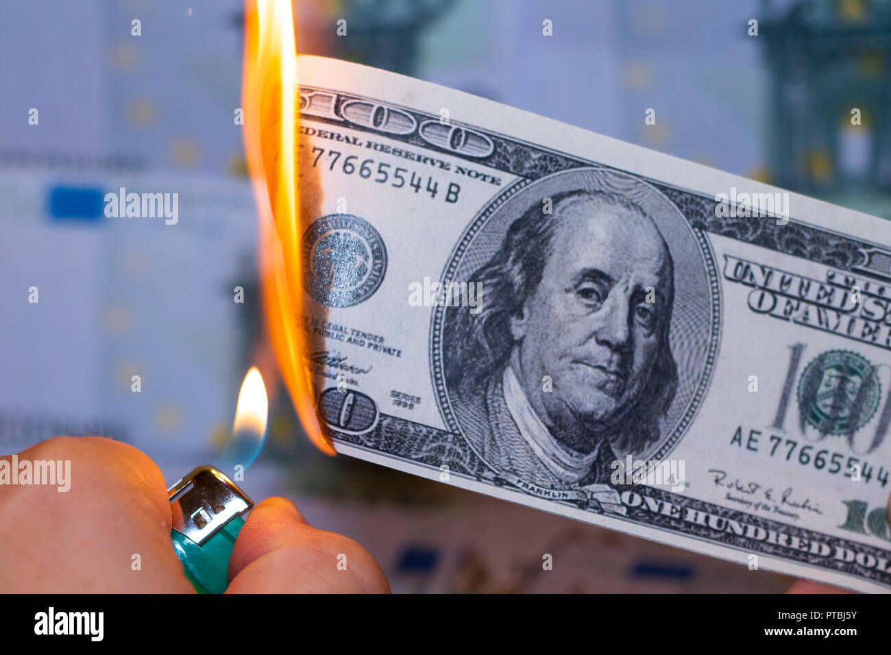 Dollar burn hi-res stock photography and images - Alamy