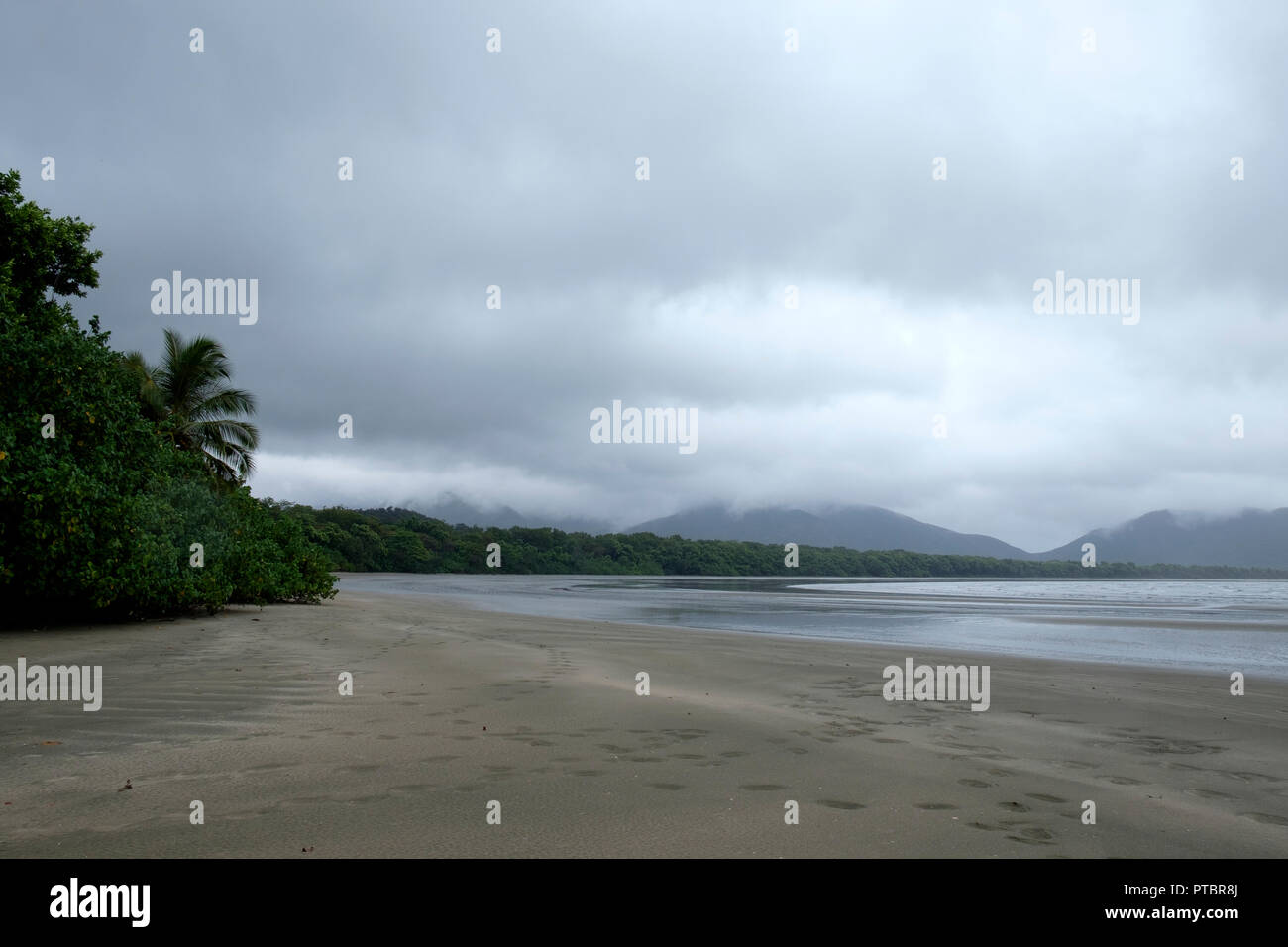 Hinchinbrook Island - The Thorsborne Trail - Zoe Bay Stock Photo - Alamy