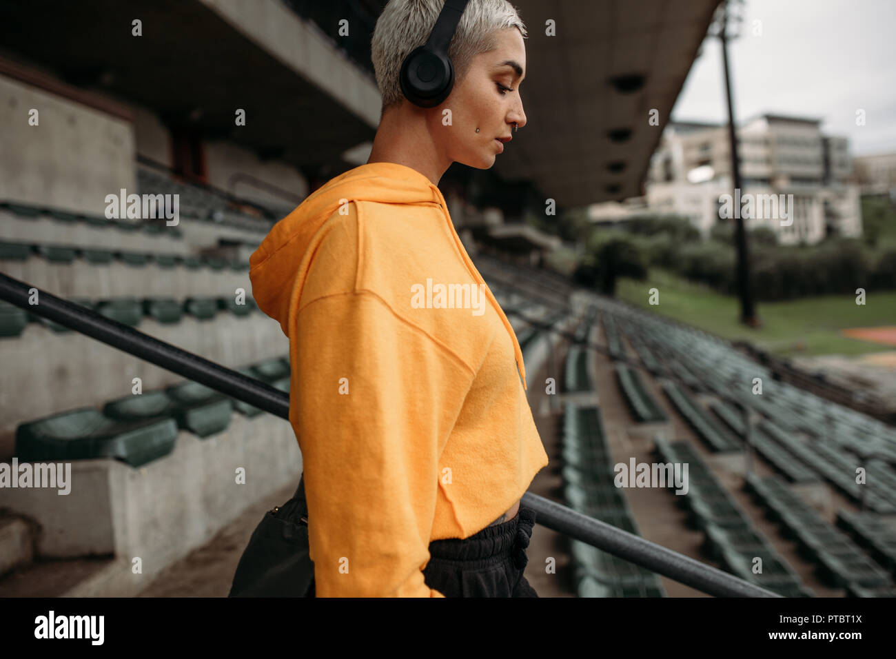 Stadium workout hi-res stock photography and images - Alamy