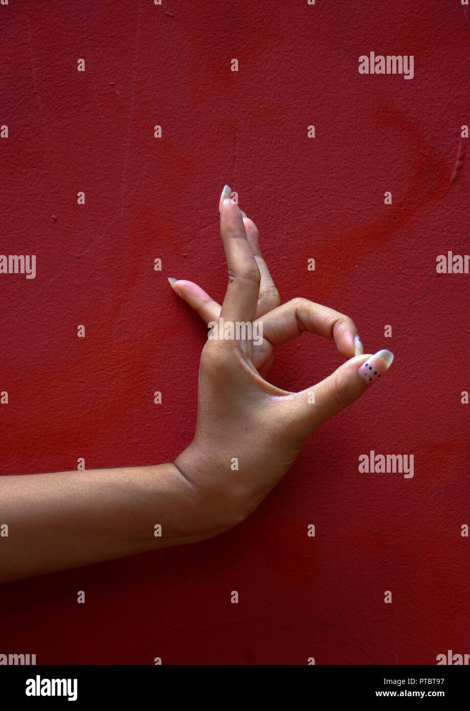 Cambo khmer hand hi-res stock photography and images - Alamy