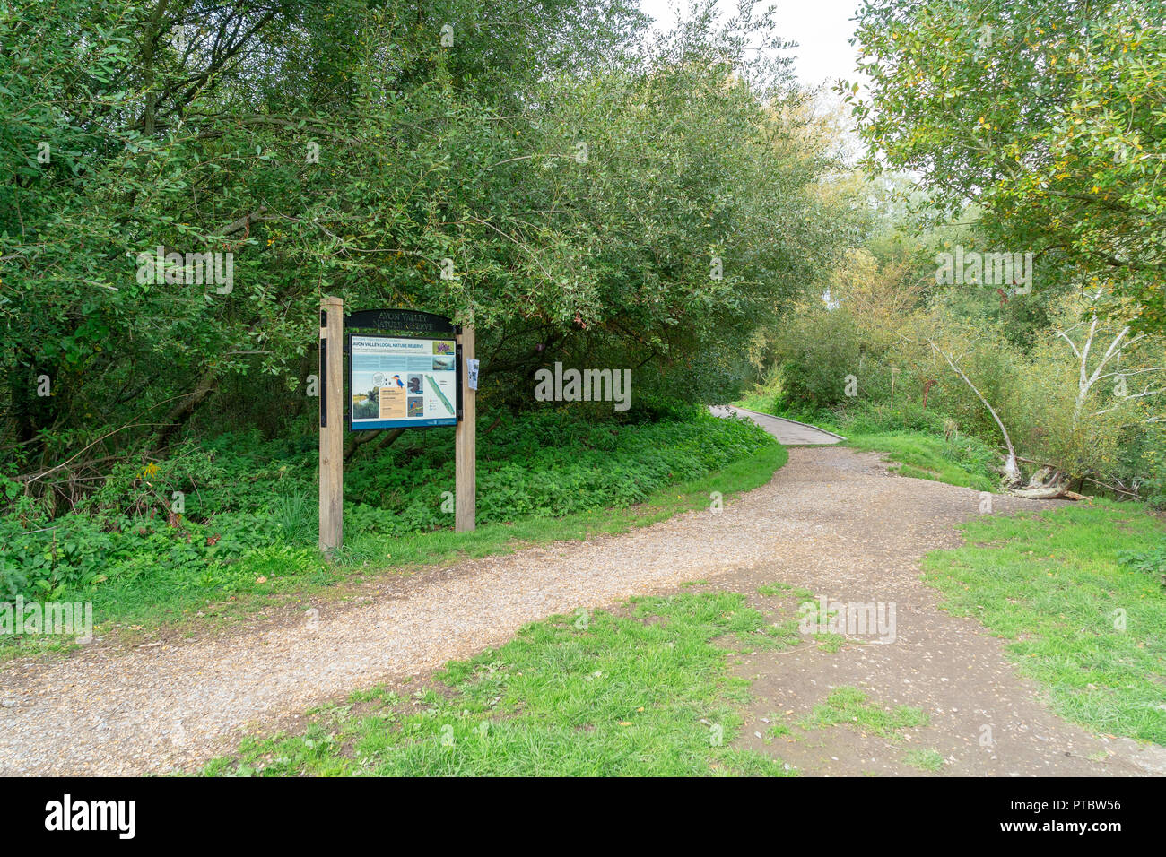 Avon valley path wiltshire hi-res stock photography and images - Alamy