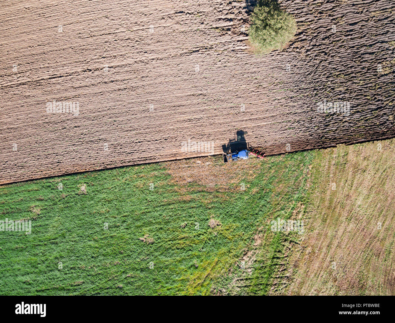 Side aerial view agricultural land hi-res stock photography and images ...