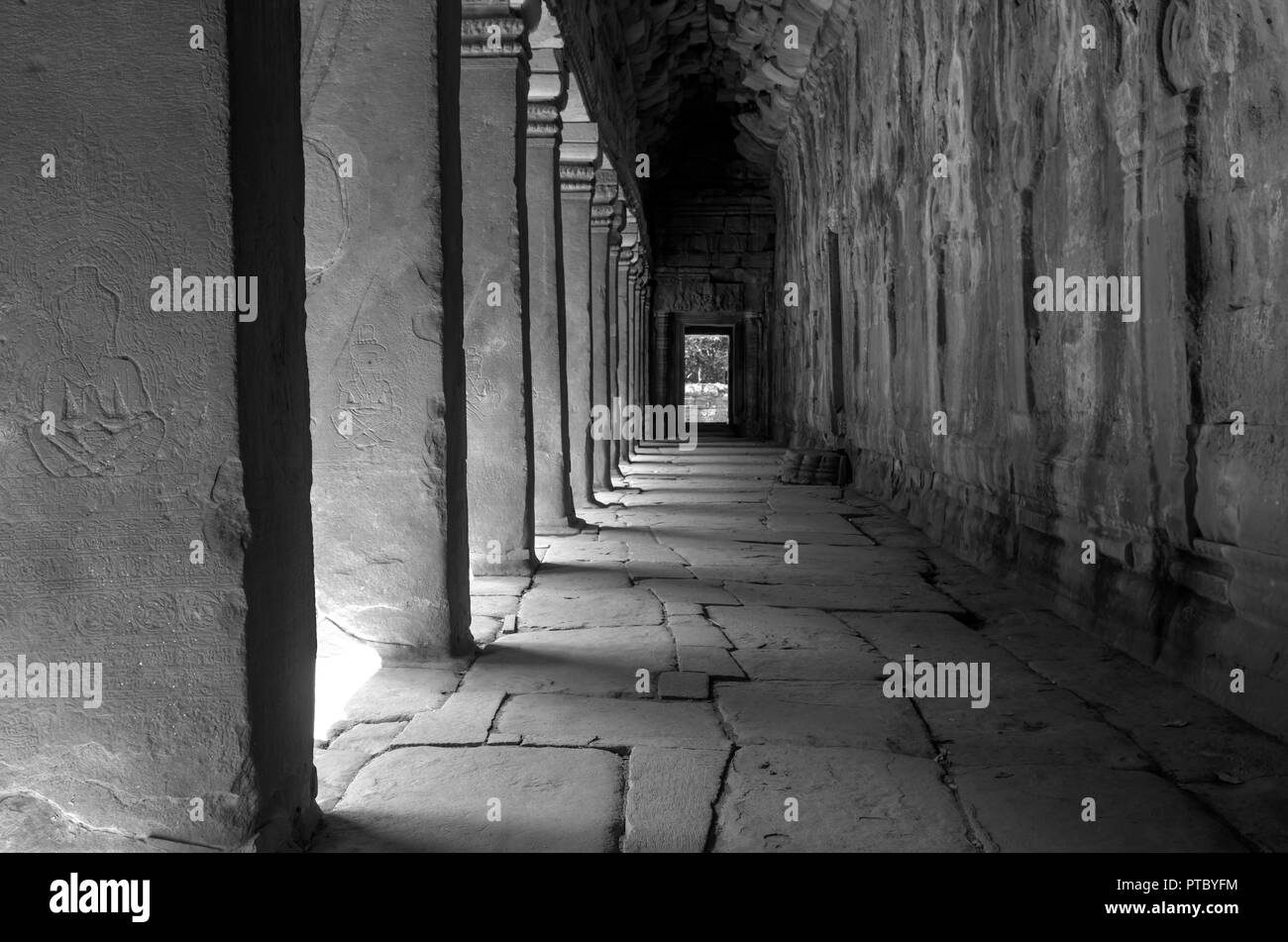Interior with mural at Angkor Wat,cambodia Stock Photo - Alamy