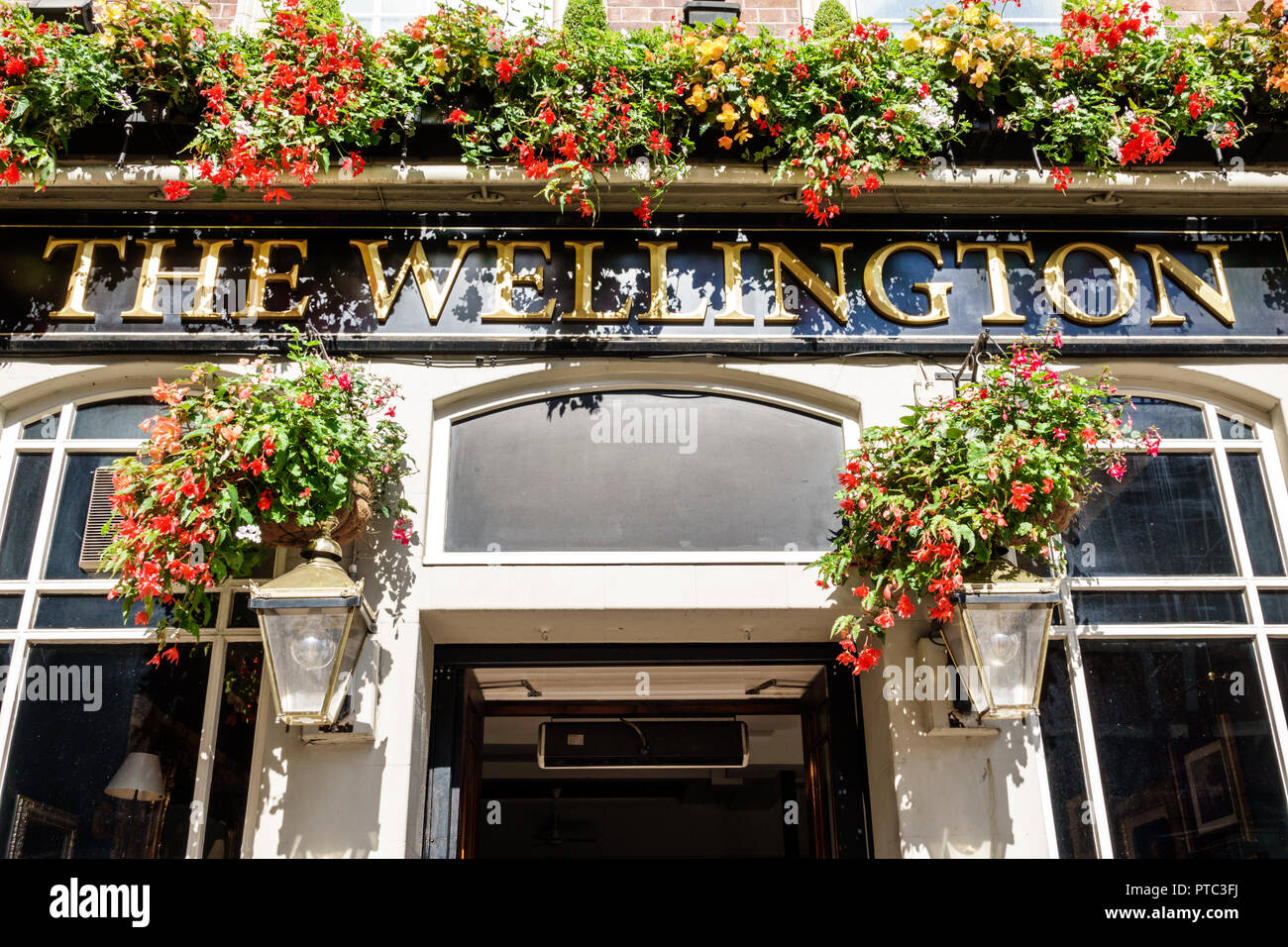 Uk180819013 hi-res stock photography and images - Alamy