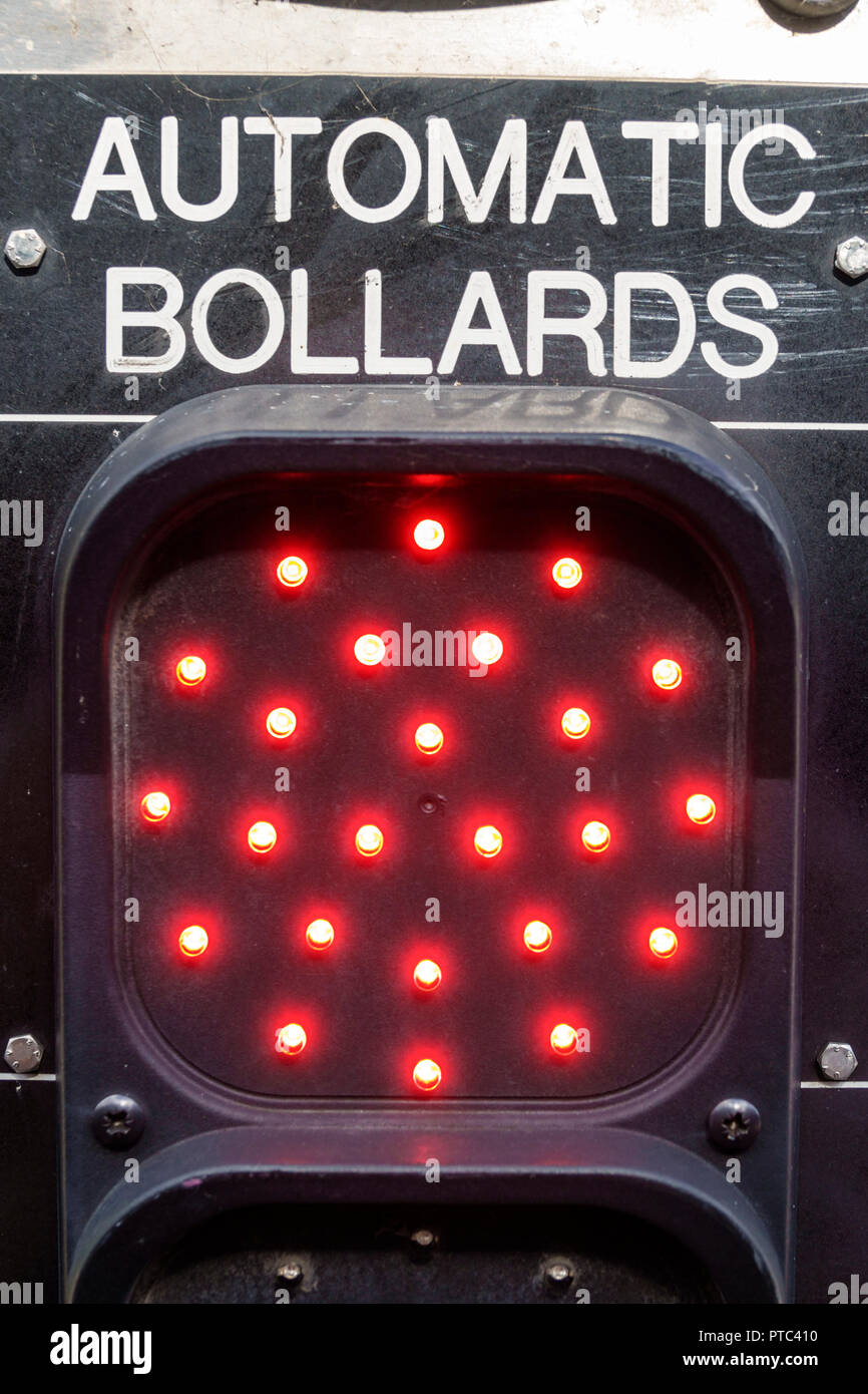 Access by retractable bollards hi-res stock photography and images - Alamy