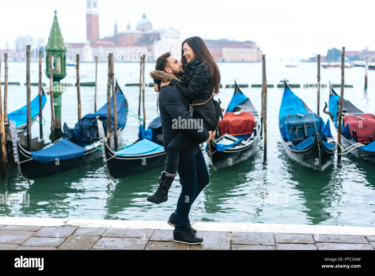 Tourist posing in fun place hi-res stock photography and images - Alamy