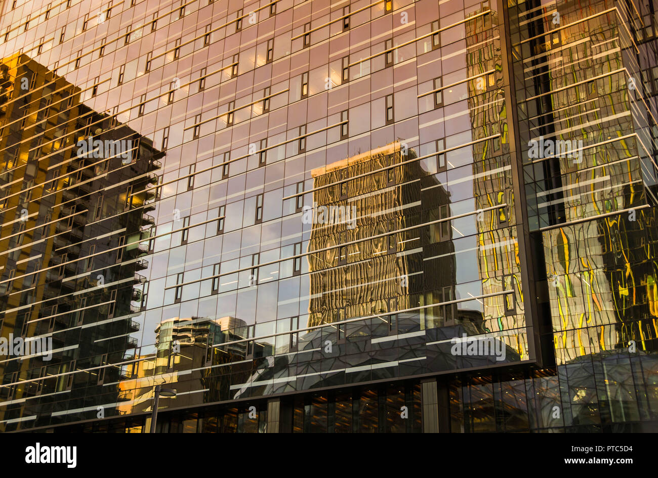 Glass block patterns hi-res stock photography and images - Alamy
